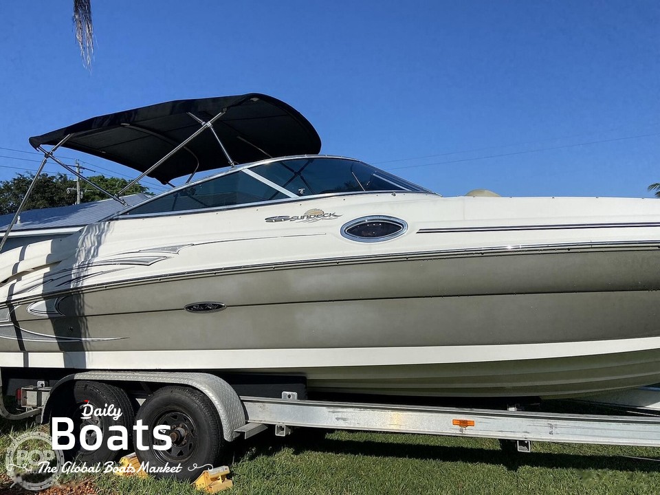 Sea Ray 270 Sundeck for sale. View price, photos and Buy Sea Ray 270 ...