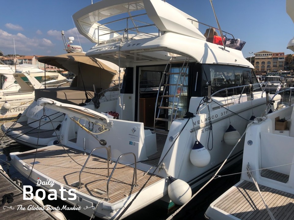 2015 Jeanneau Velasco 37 F for sale. View price, photos and Buy 2015 ...