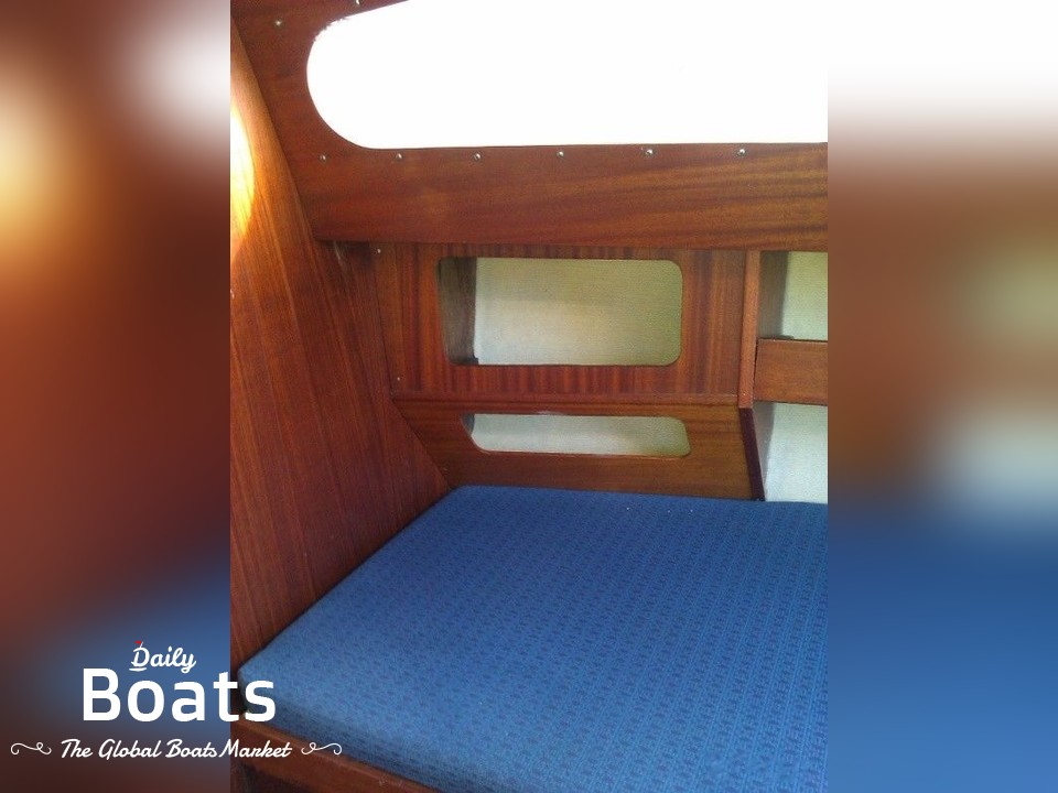 1990 Santarelli Segelboot Plastivela Cristina for sale. View price ...
