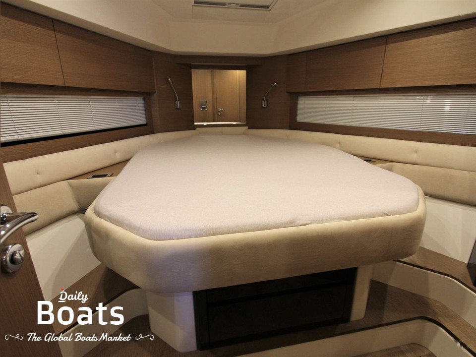 2013 Azimut Atlantis 44 for sale. View price, photos and Buy 2013 ...