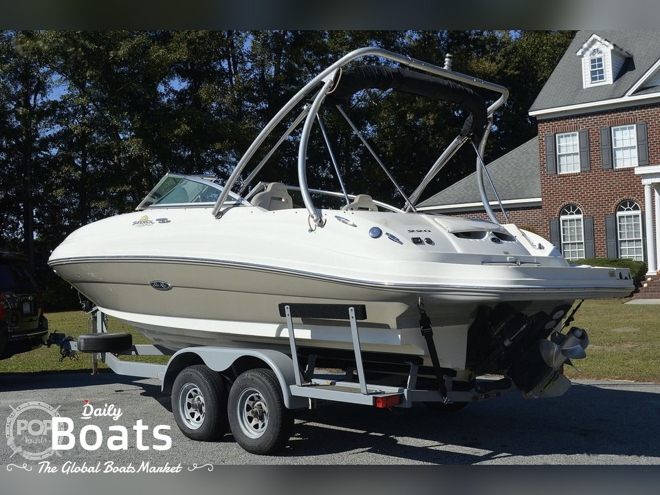 2007 Sea Ray 220 Sundeck for sale. View price, photos and Buy 2007 Sea ...