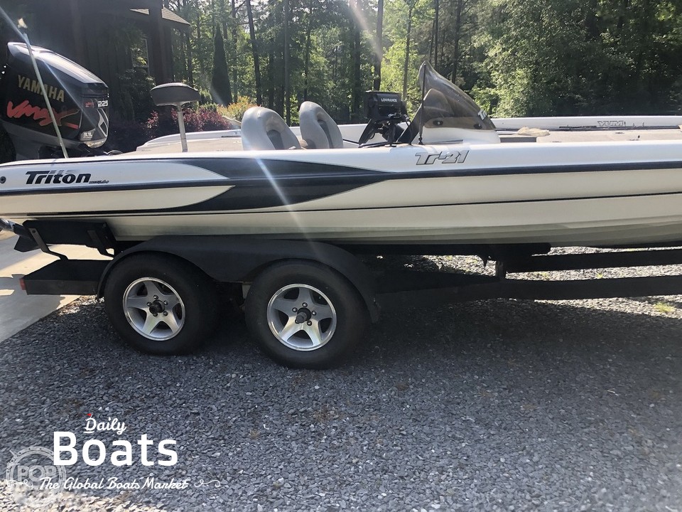 1999 Triton Boats 21 for sale. View price, photos and Buy 1999 Triton ...