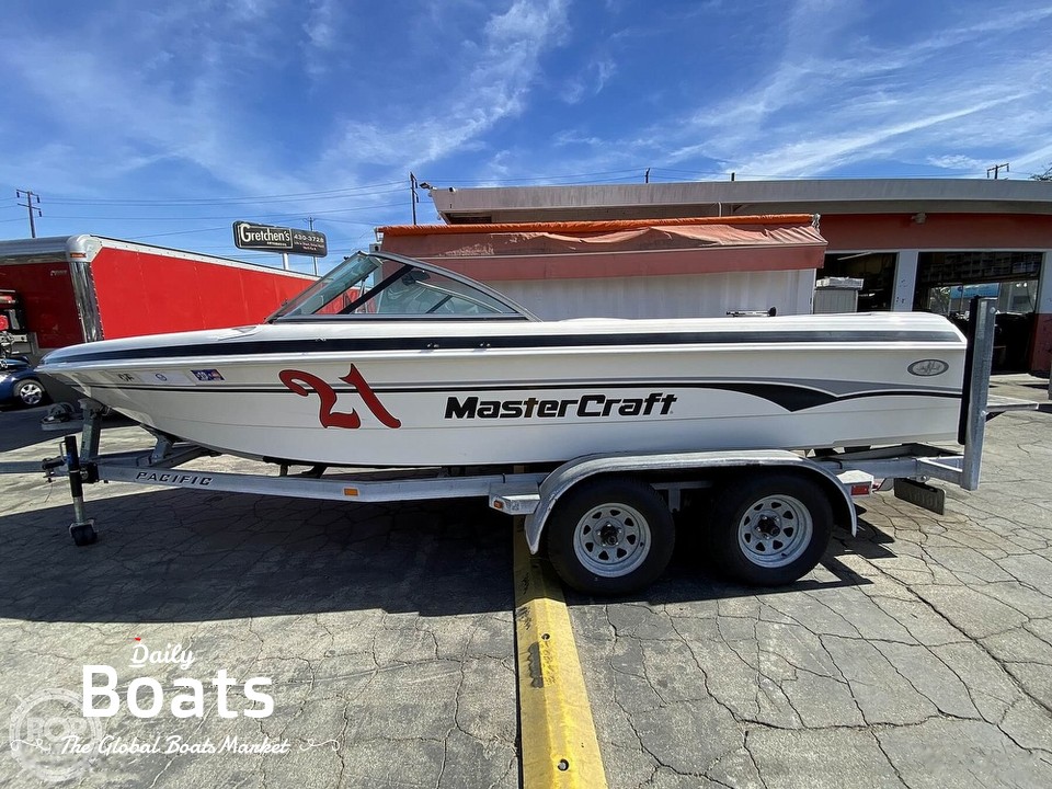 1999 MasterCraft 205 Pro Star Duvall Edition for sale. View price ...