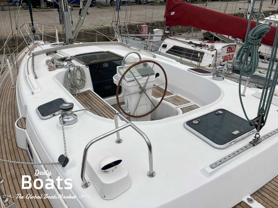 2001 Bénéteau Oceanis 36 Cc for sale. View price, photos and Buy 2001 ...