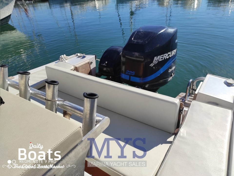 1982 Mako Marine 23.5 for sale. View price, photos and Buy 1982 Mako ...