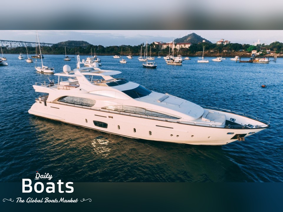 2007 Azimut 105 for sale. View price, photos and Buy 2007 Azimut 105 ...