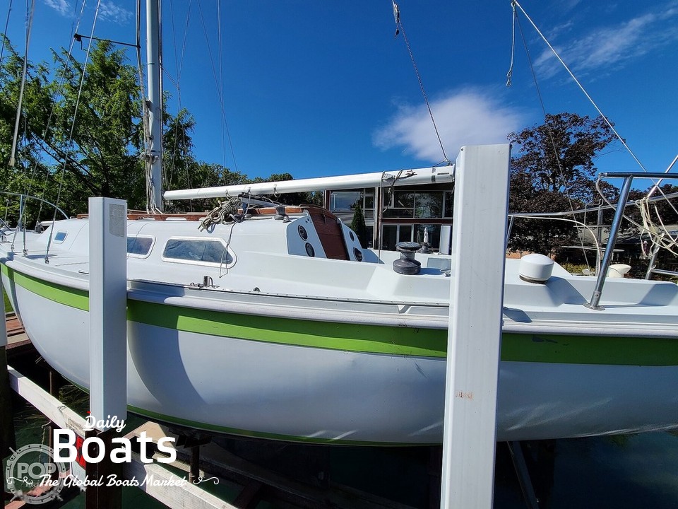 1976 Ericson Yachts 27 for sale. View price, photos and Buy 1976 ...