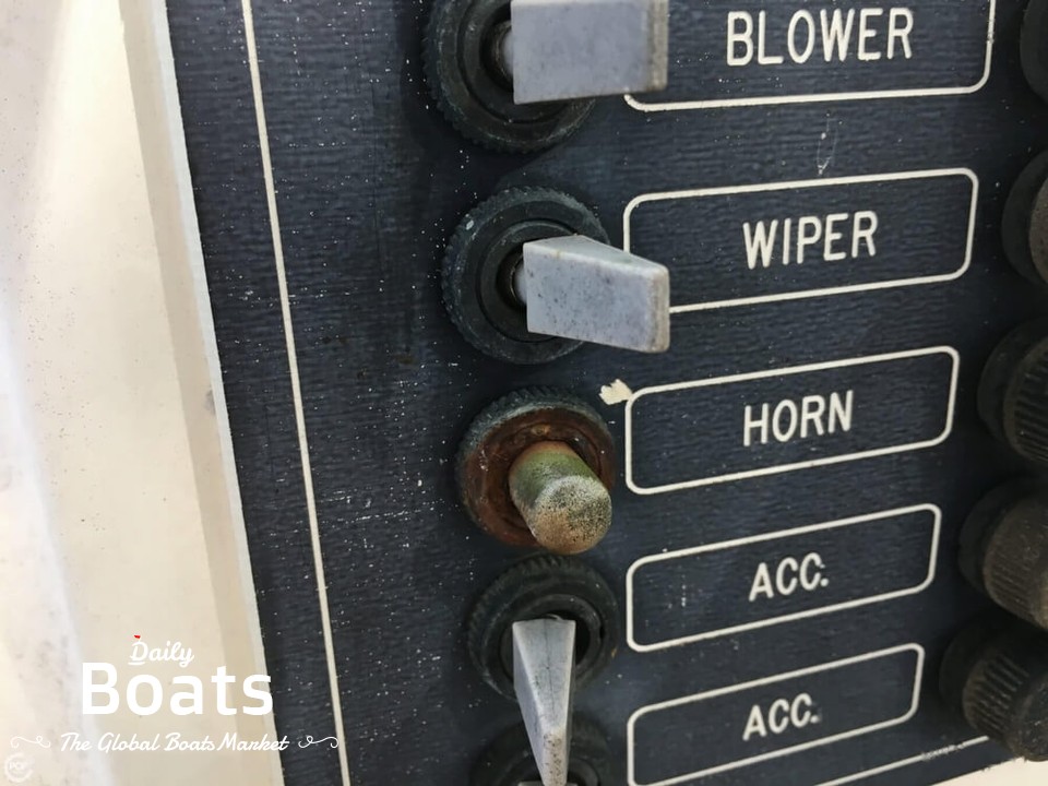 1988 Albemarle 24 Express for sale. View price, photos and Buy 1988 ...