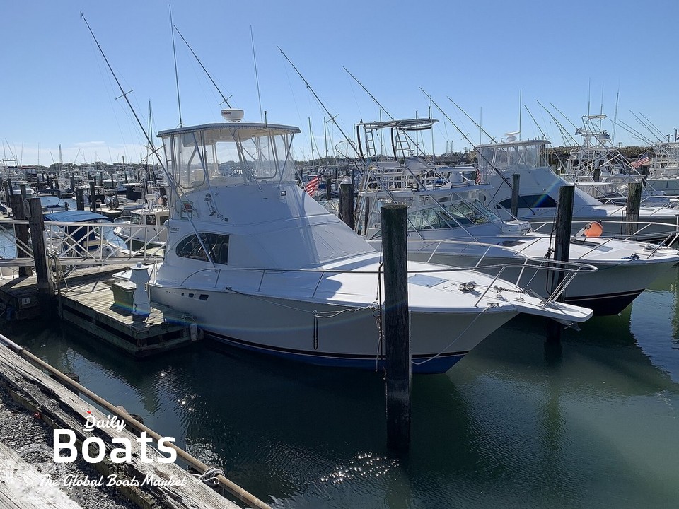 1995 Luhrs Yachts 350 Convertible Tournament for sale. View price ...