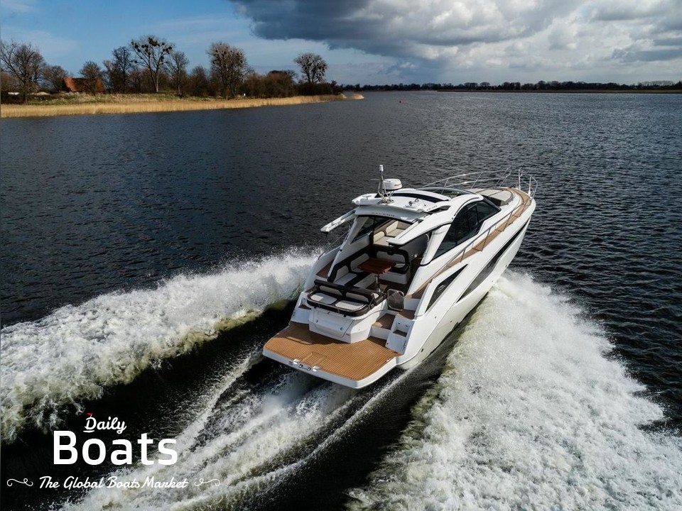 Galeon 405 Hts Premiere Boot Dusseldorf 2022 for sale. View price ...