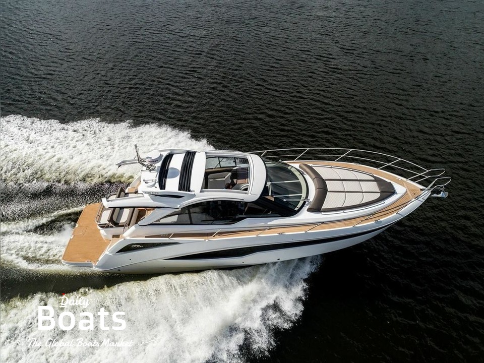 Galeon 405 Hts Premiere Boot Dusseldorf 2022 for sale. View price ...