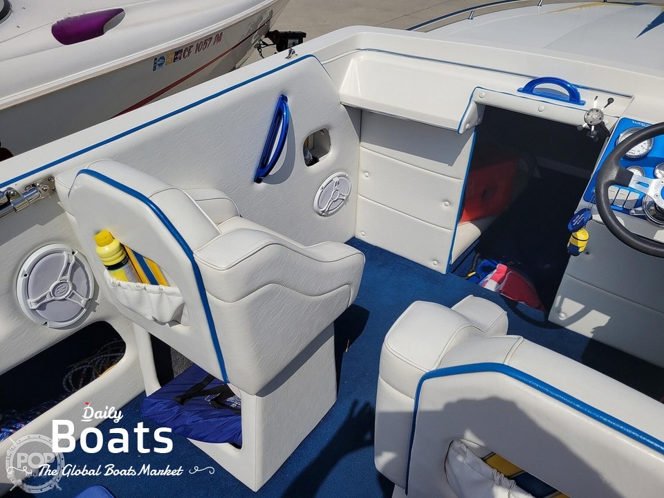 2005 Warlock Powerboats 29 World Class for sale. View price, photos and ...