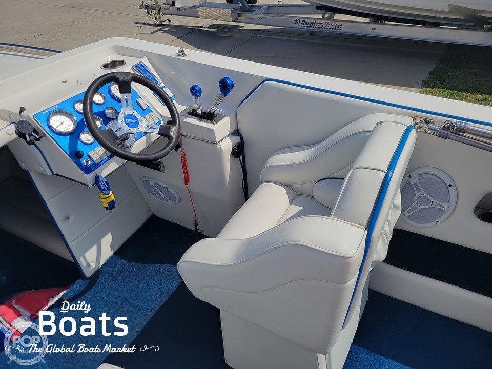 2005 Warlock Powerboats 29 World Class for sale. View price, photos and ...