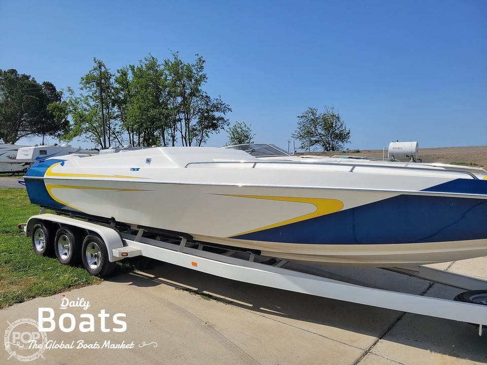 2005 Warlock Powerboats 29 World Class for sale. View price, photos and ...