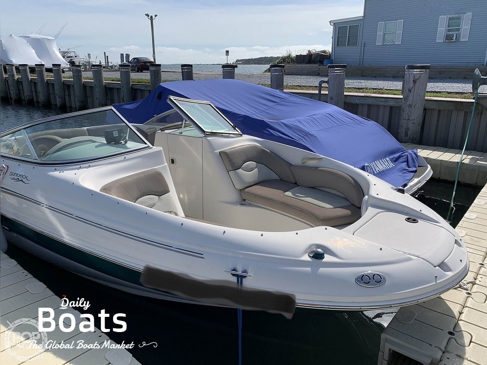 2004 Sea Ray 200 Sundeck for sale. View price, photos and Buy 2004 Sea ...