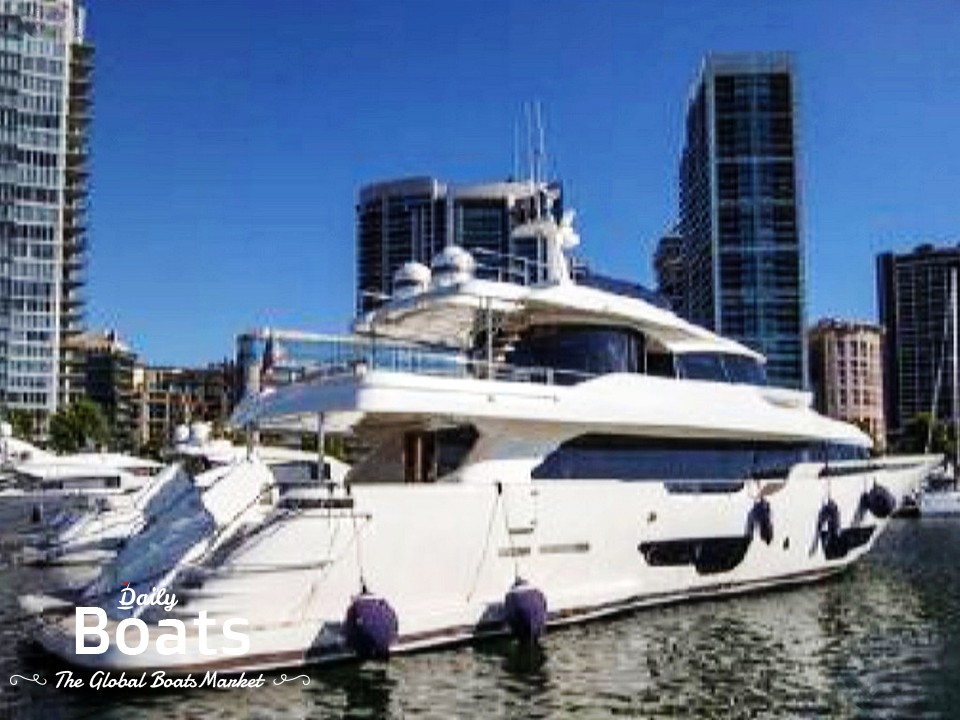 Ferretti Yachts Custom Line 28 Navetta for sale. View price, photos and ...