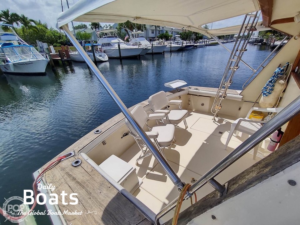 1989 Pacemaker Yachts 33 for sale. View price, photos and Buy 1989 ...