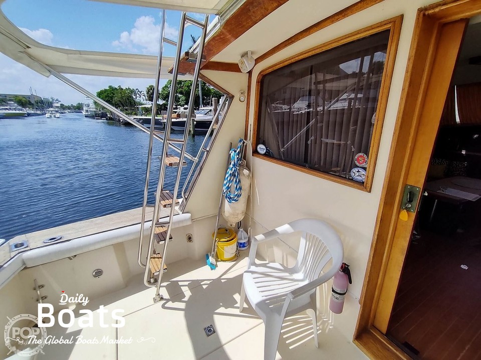 1989 Pacemaker Yachts 33 for sale. View price, photos and Buy 1989 ...