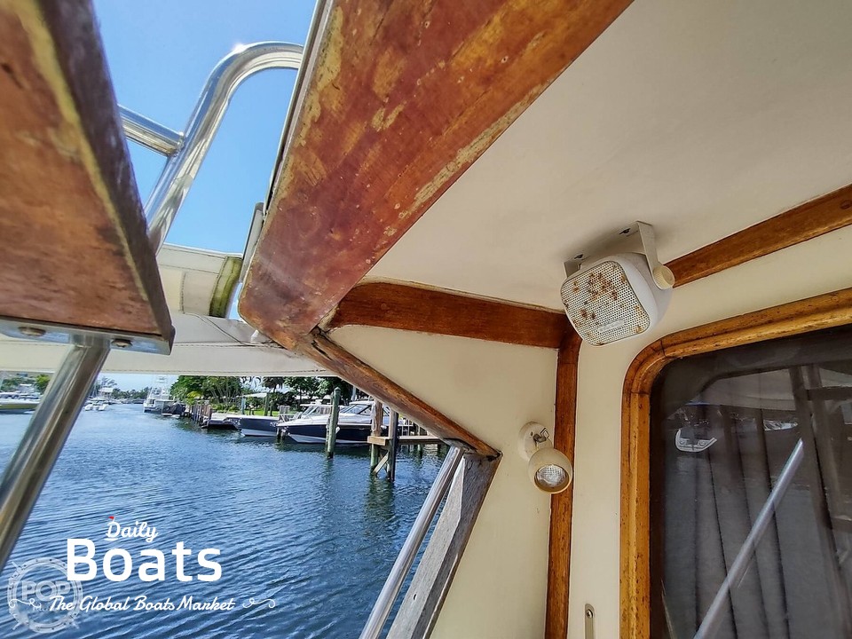 1989 Pacemaker Yachts 33 for sale. View price, photos and Buy 1989 ...