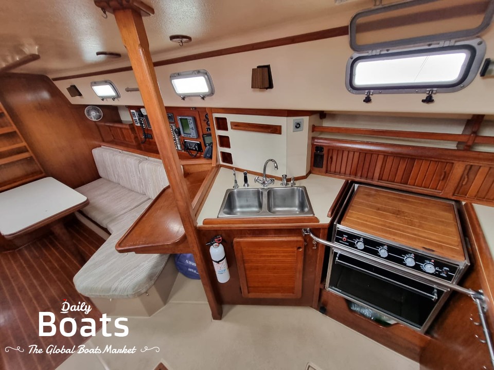 1986 Island Packet 380 for sale. View price, photos and Buy 1986 Island ...