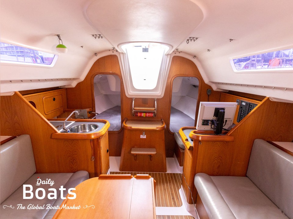 2008 SeaQuest Yachts 32 - Sj320 for sale. View price, photos and Buy ...