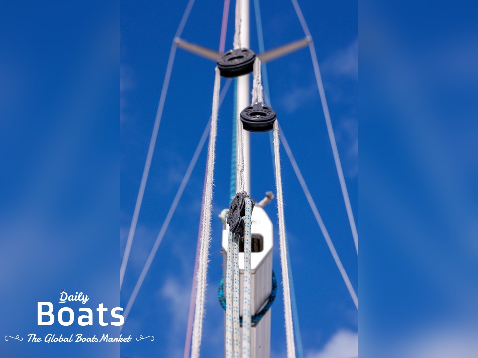 2008 SeaQuest Yachts 32 - Sj320 for sale. View price, photos and Buy ...