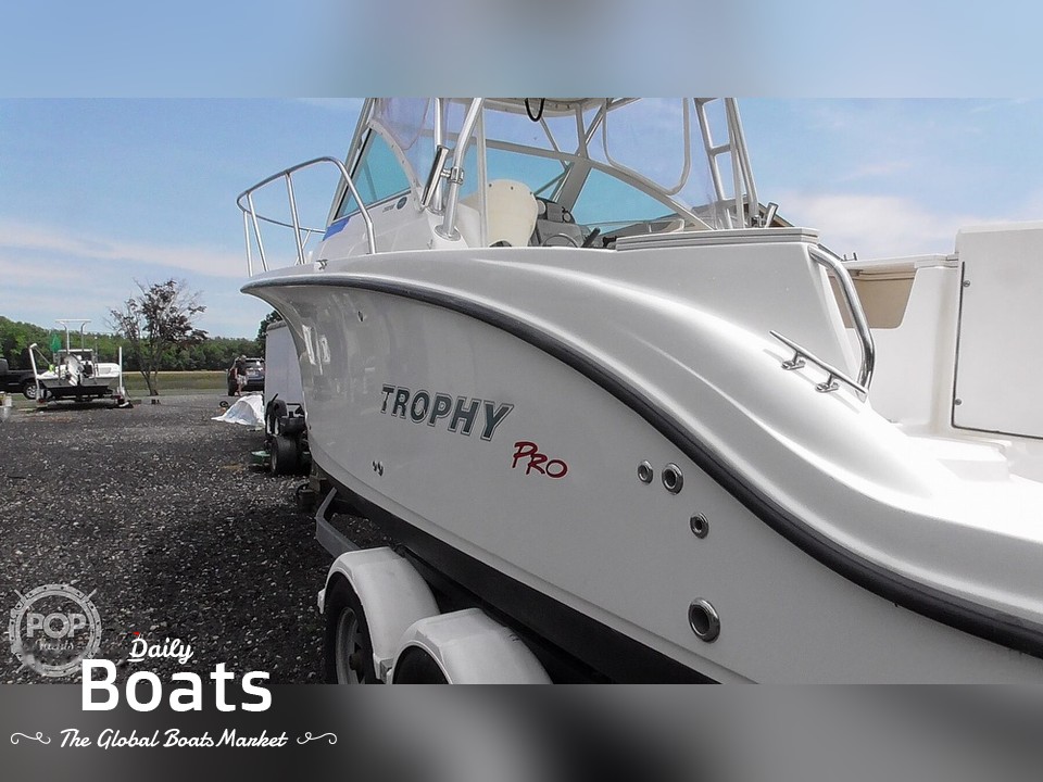 2004 Trophy Boats 2502 for sale. View price, photos and Buy 2004 Trophy ...