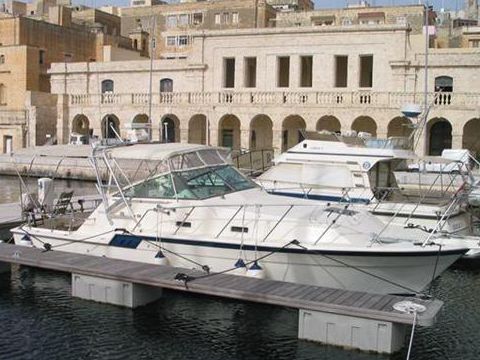 1983 Hatteras 32 Sportfish for sale. View price, photos and Buy 1983 ...