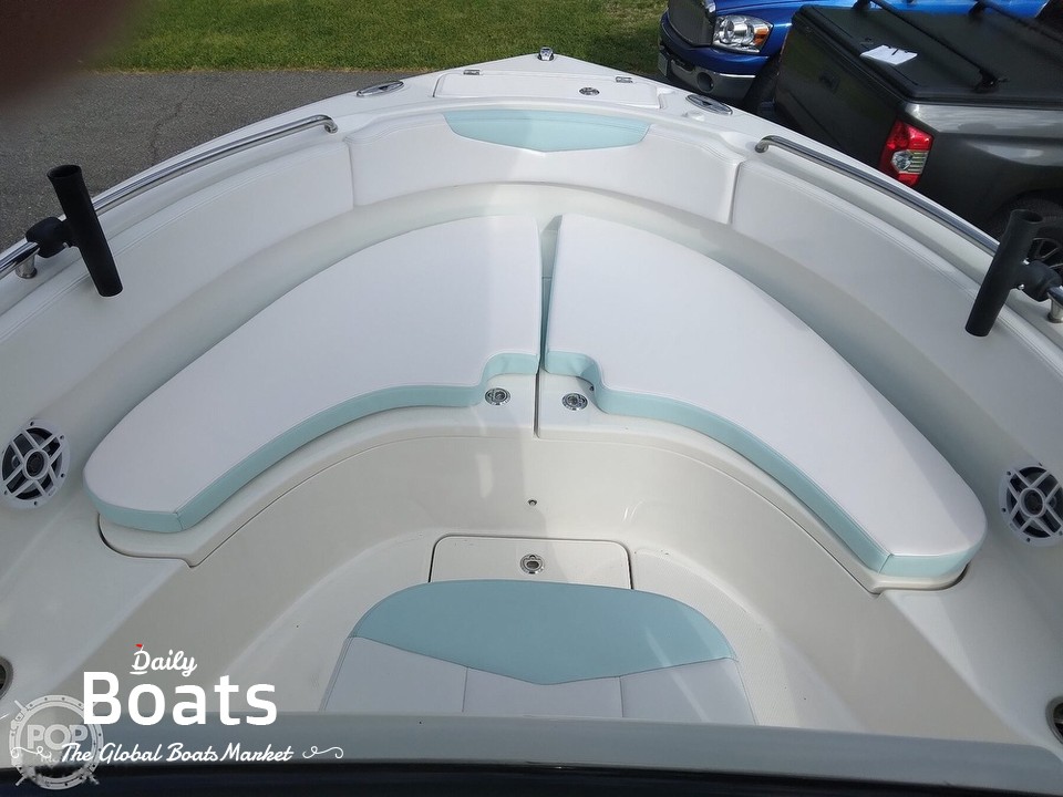 2021 Robalo Boats R222 for sale. View price, photos and Buy 2021 Robalo ...