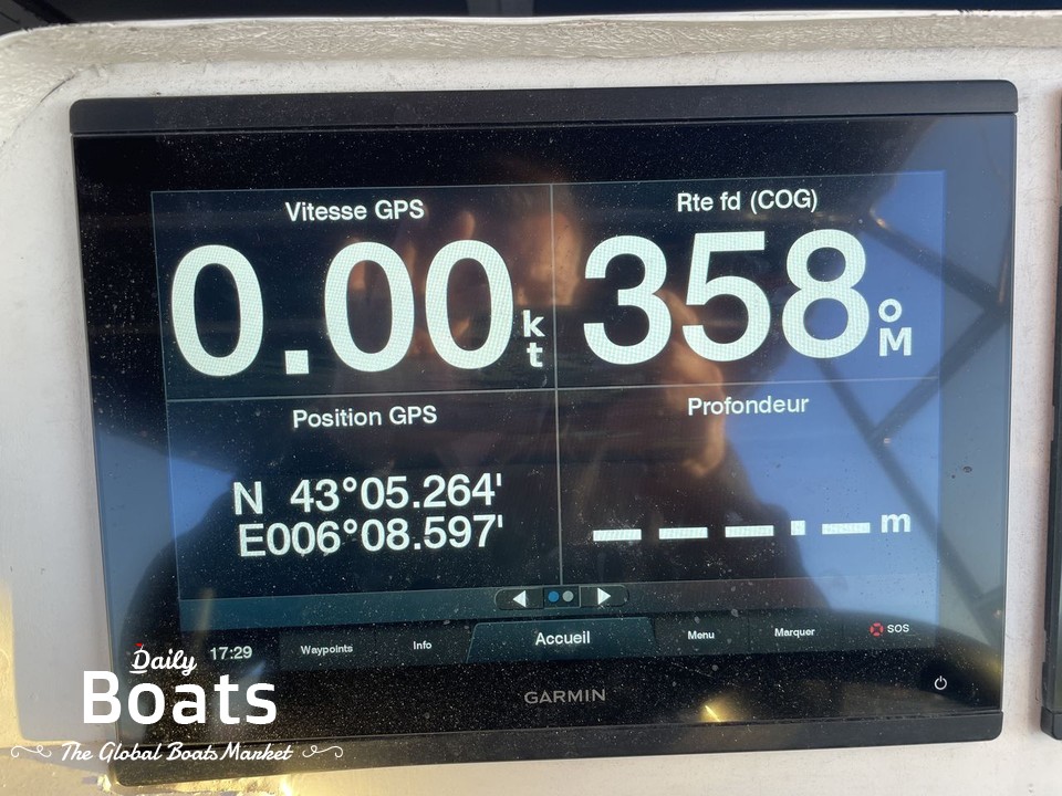 2005 Majesty Yachts / Gulf Craft Walkaround 33 for sale. View price ...