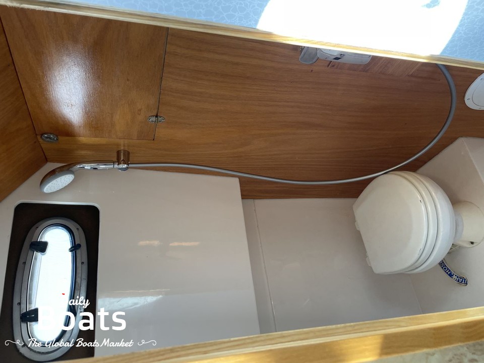 2005 Majesty Yachts / Gulf Craft Walkaround 33 for sale. View price ...