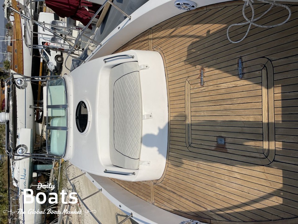 2005 Majesty Yachts / Gulf Craft Walkaround 33 for sale. View price ...