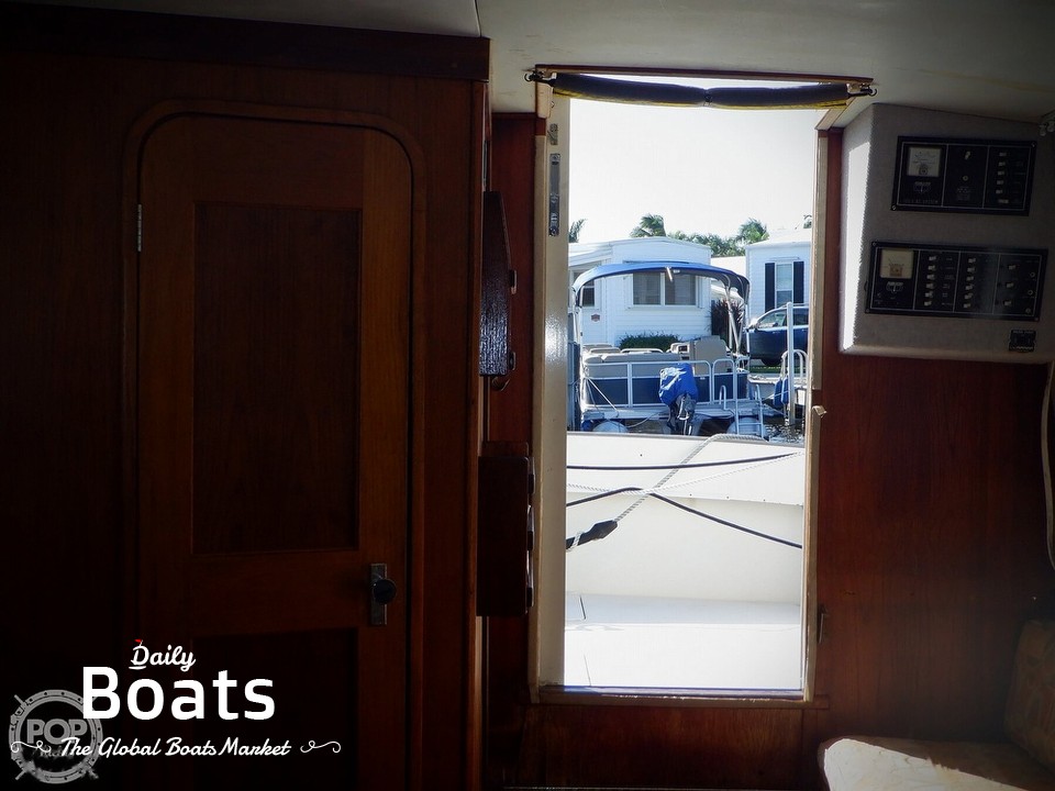 1987 Pacemaker Yachts 31 for sale. View price, photos and Buy 1987 ...