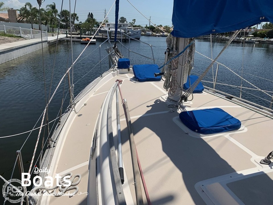 1986 Island Packet 31 for sale. View price, photos and Buy 1986 Island ...
