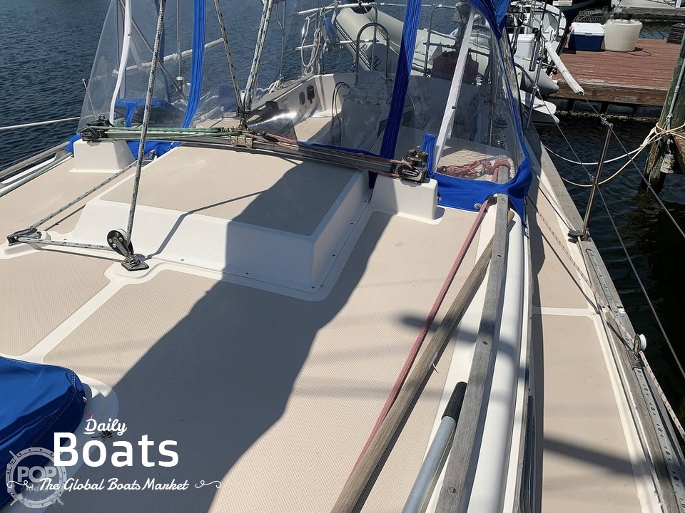 1986 Island Packet 31 for sale. View price, photos and Buy 1986 Island ...