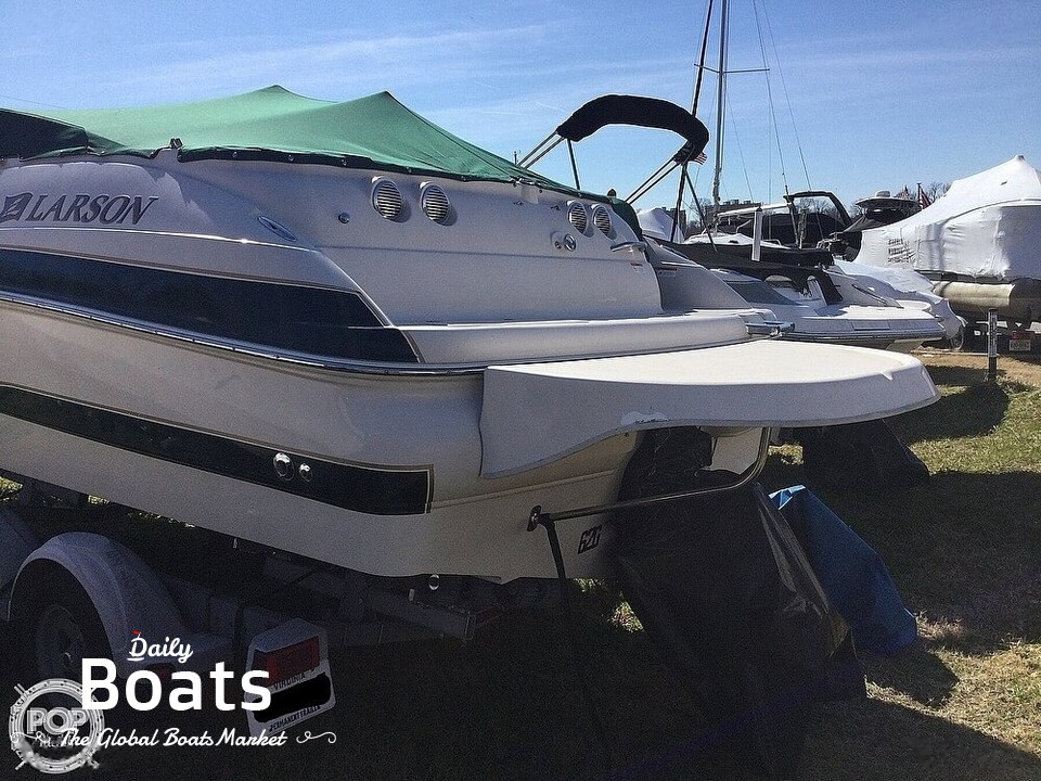 2004 Larson 234 Escape for sale. View price, photos and Buy 2004 Larson ...