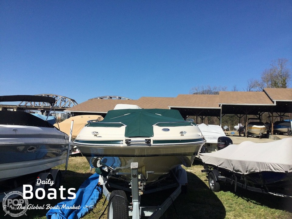2004 Larson 234 Escape for sale. View price, photos and Buy 2004 Larson ...