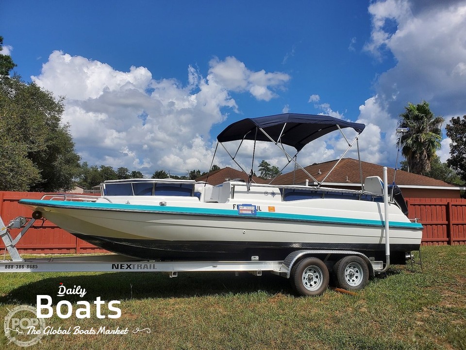 1995 Hurricane Boats 24 Fun Deck for sale. View price, photos and Buy ...