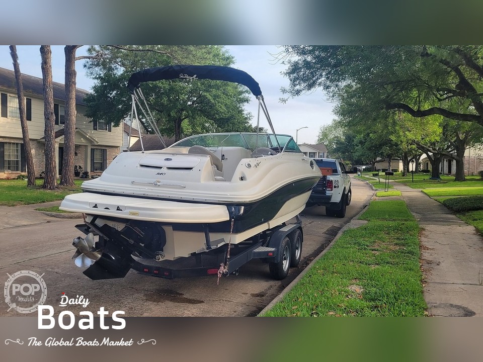 2004 Sea Ray 240 Sundeck for sale. View price, photos and Buy 2004 Sea ...