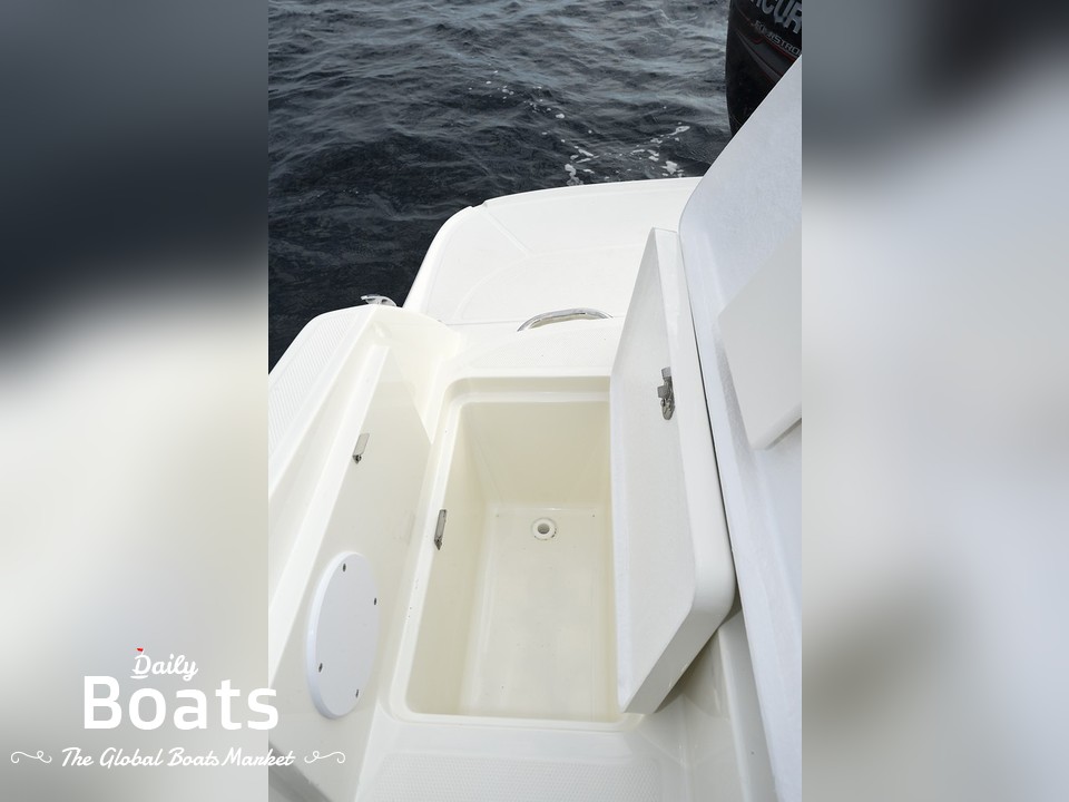 Bayliner Vr5 Cuddy Outboard for sale. View price, photos and Buy ...