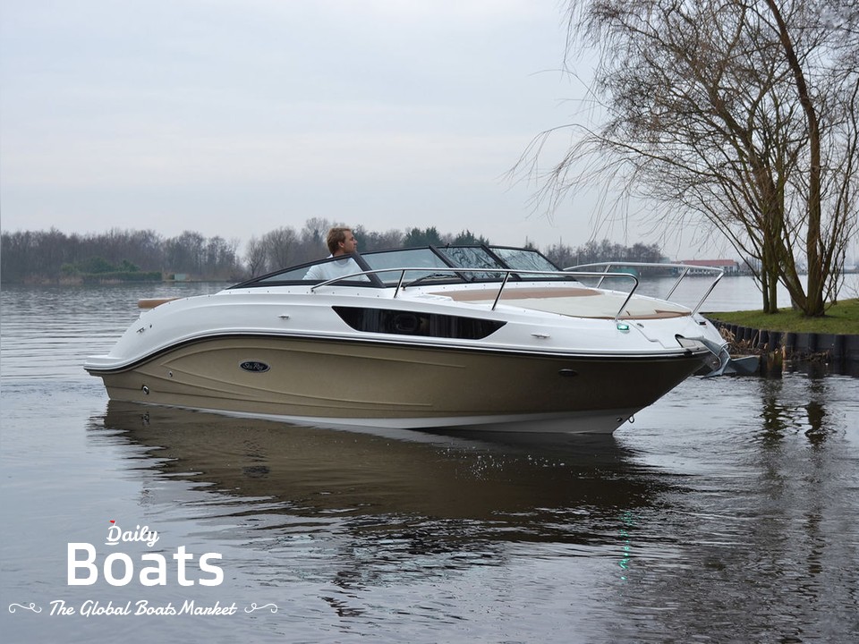 Sea Ray Sun Sport 230 for sale. View price, photos and Buy Sea Ray Sun ...