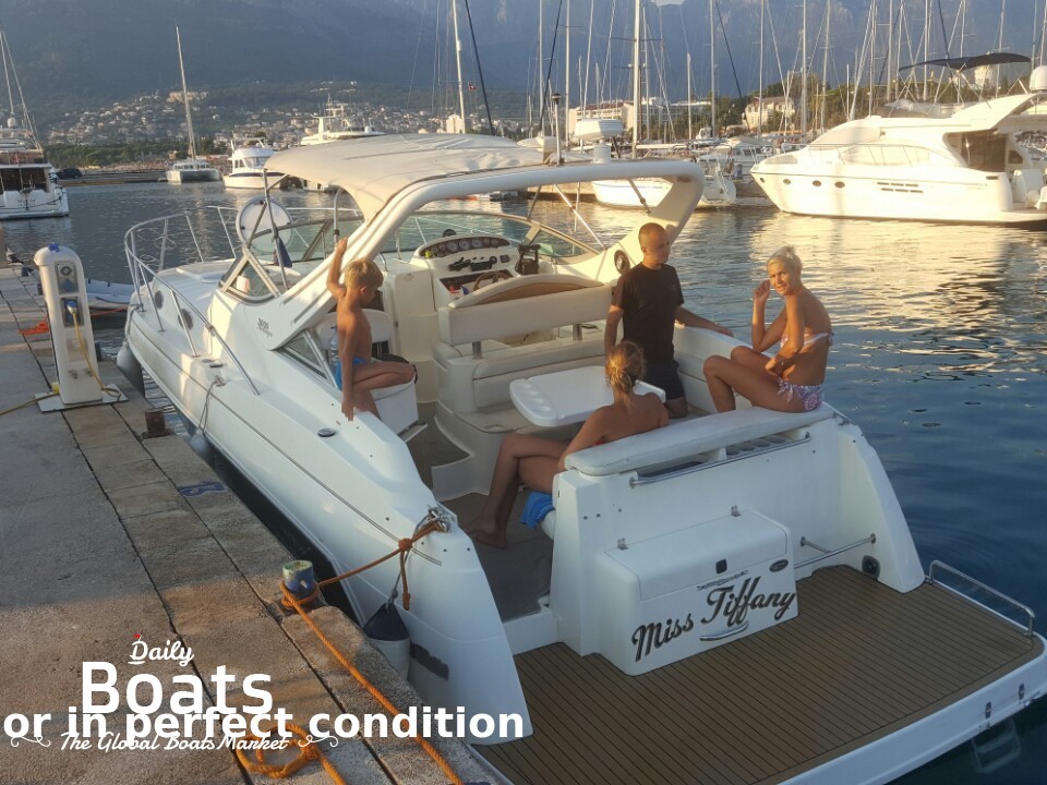 2001 Wellcraft Martinique 3000 for sale. View price, photos and Buy ...