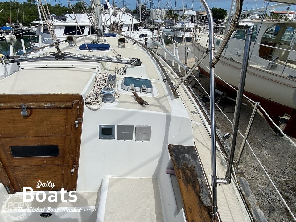 1984 Island Packet 31 for sale. View price, photos and Buy 1984 Island ...