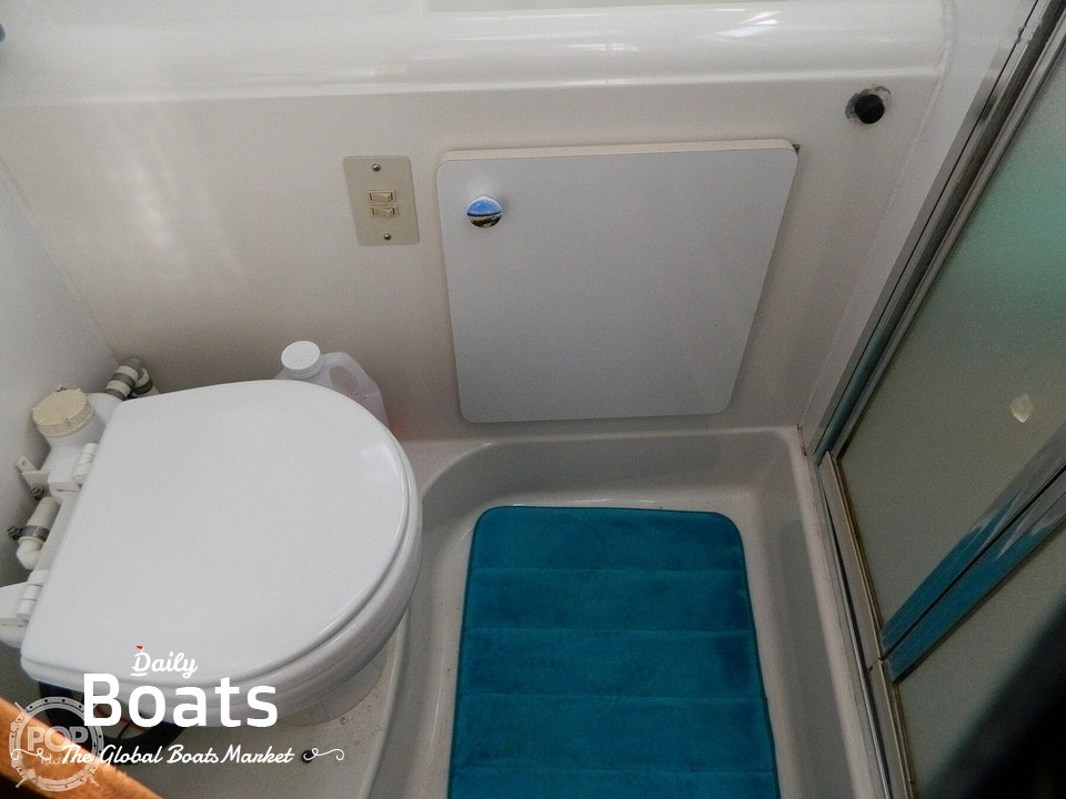 1999 Bayliner 3388 Command Flybridge for sale. View price, photos and ...