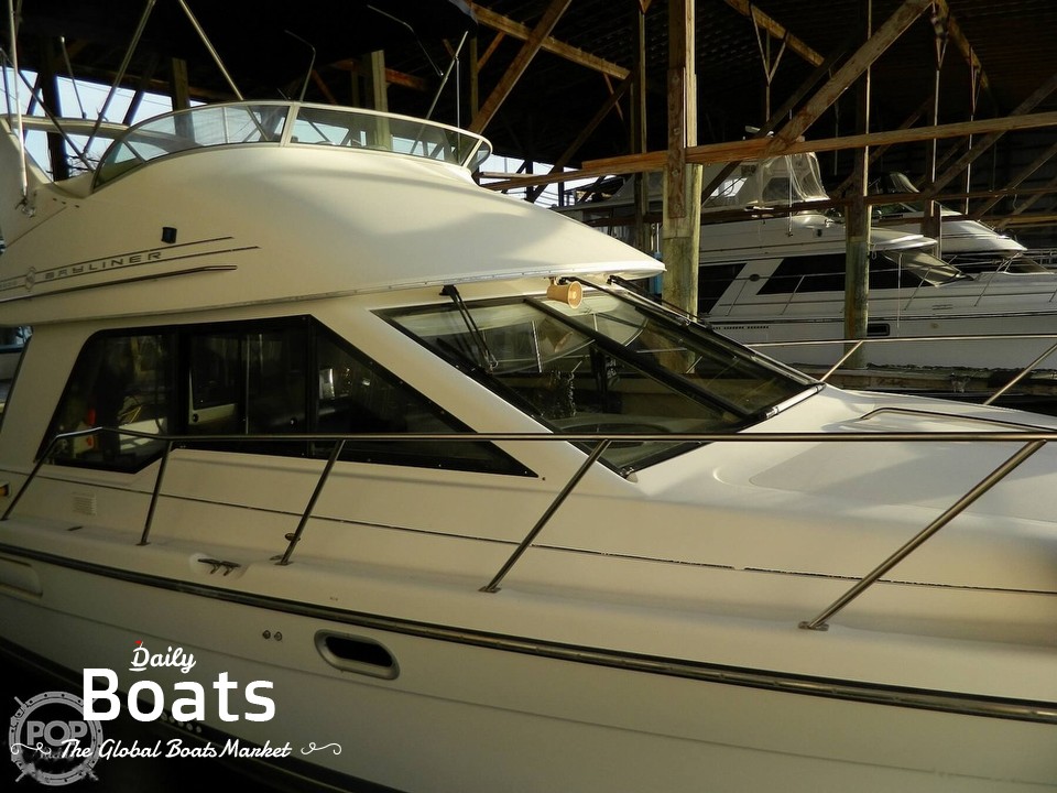 1999 Bayliner 3388 Command Flybridge for sale. View price, photos and ...