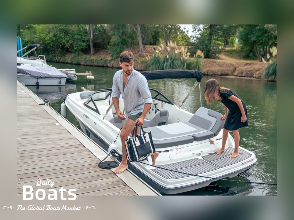 2022 Bayliner Vr4 Bowrider Inboard for sale. View price, photos and Buy ...