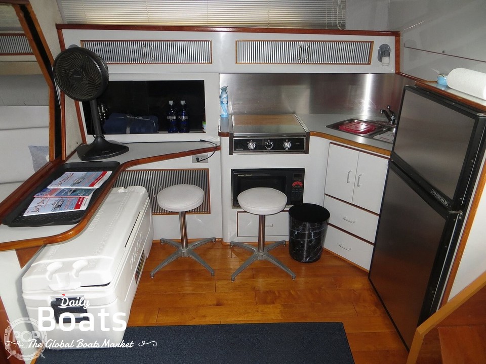 1989 Sea Ray 390 Express Cruiser for sale. View price, photos and Buy ...