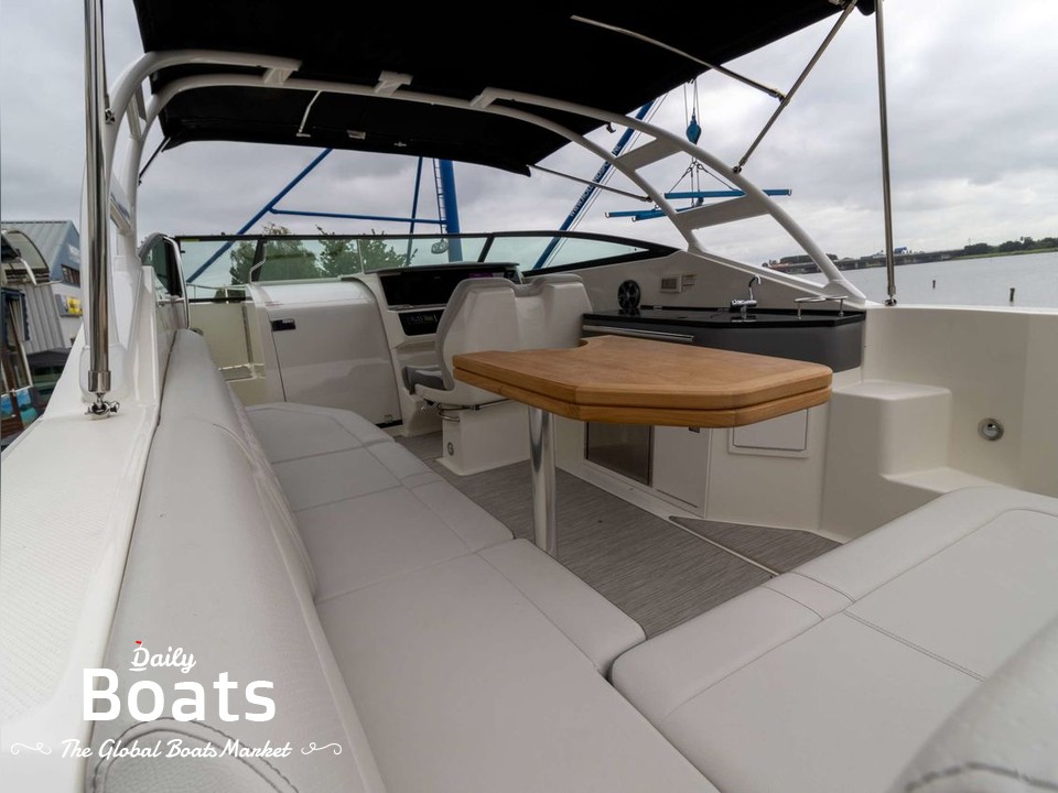 2020 Sea Ray Sundancer 290 for sale. View price, photos and Buy 2020 ...