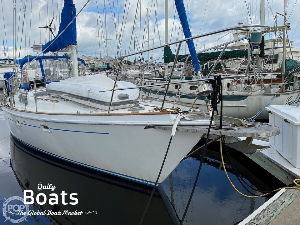 1982 Gulfstar Yachts 40 Cc for sale. View price, photos and Buy 1982 ...