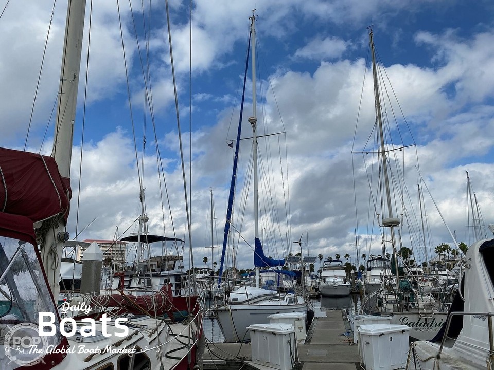 1982 Gulfstar Yachts 40 Cc for sale. View price, photos and Buy 1982 ...